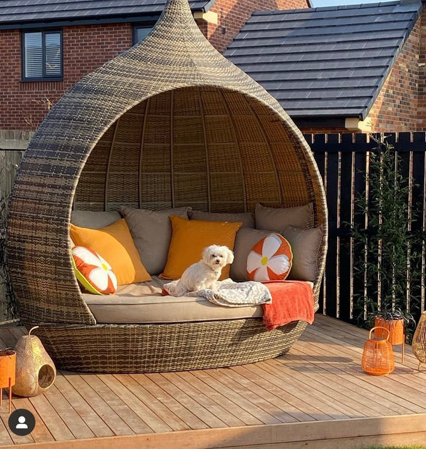 The real 'Pearl Daybed' - Beware of the dupe! – Kubek Furniture