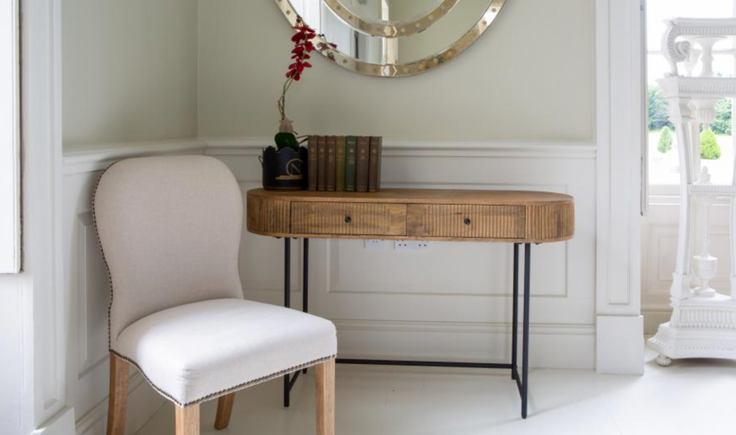 The Fluted Ridged Console Table – Kubek Furniture