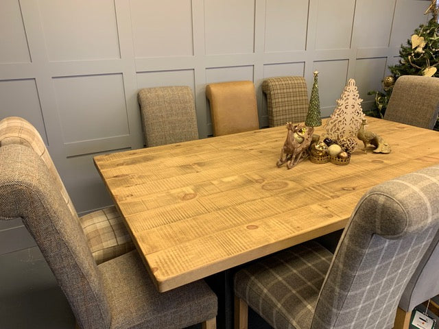 The Hawker Industrial Plank Dining Table – Kubek Furniture
