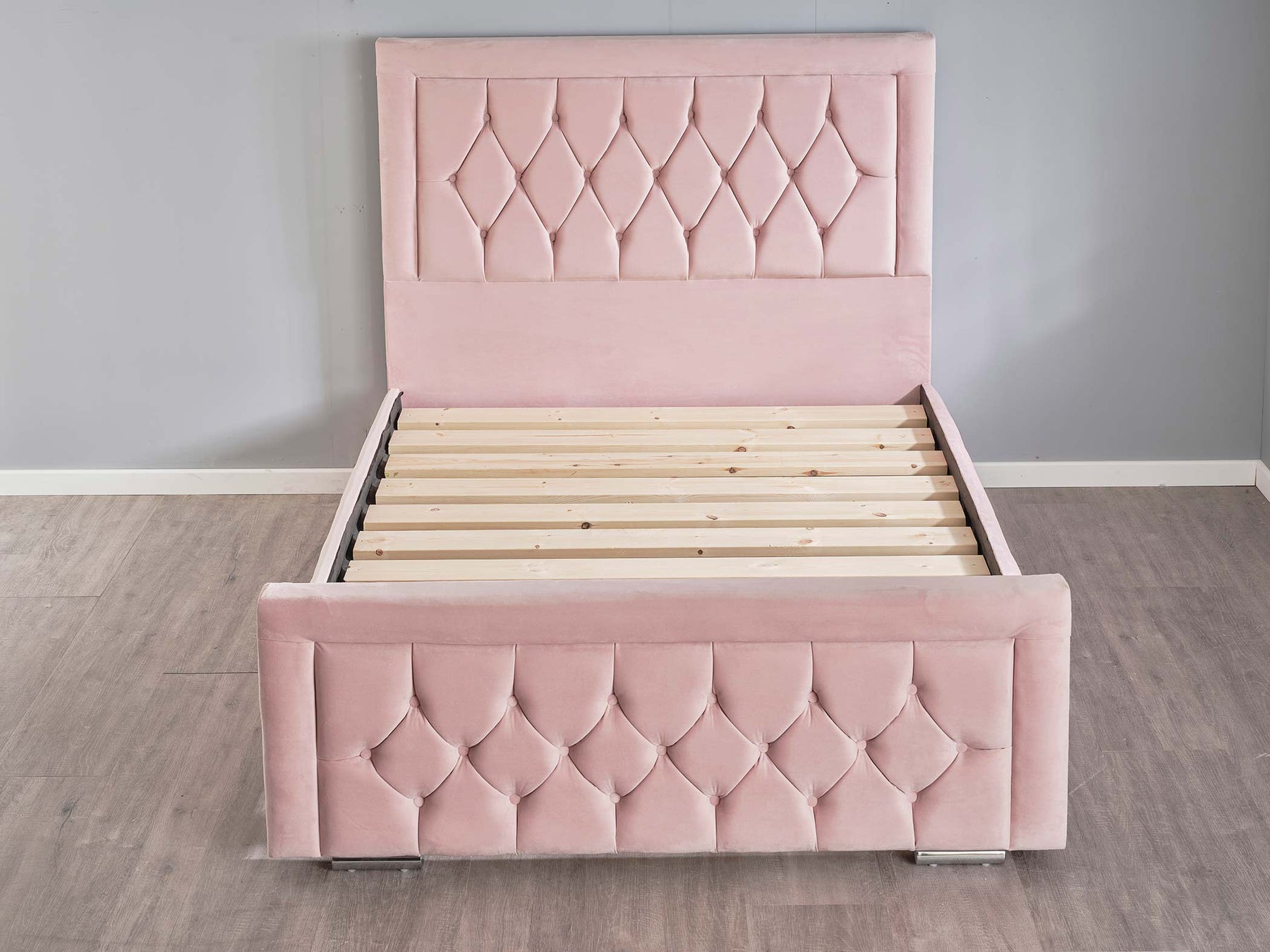 The Regal Bed Frame – Kubek Furniture